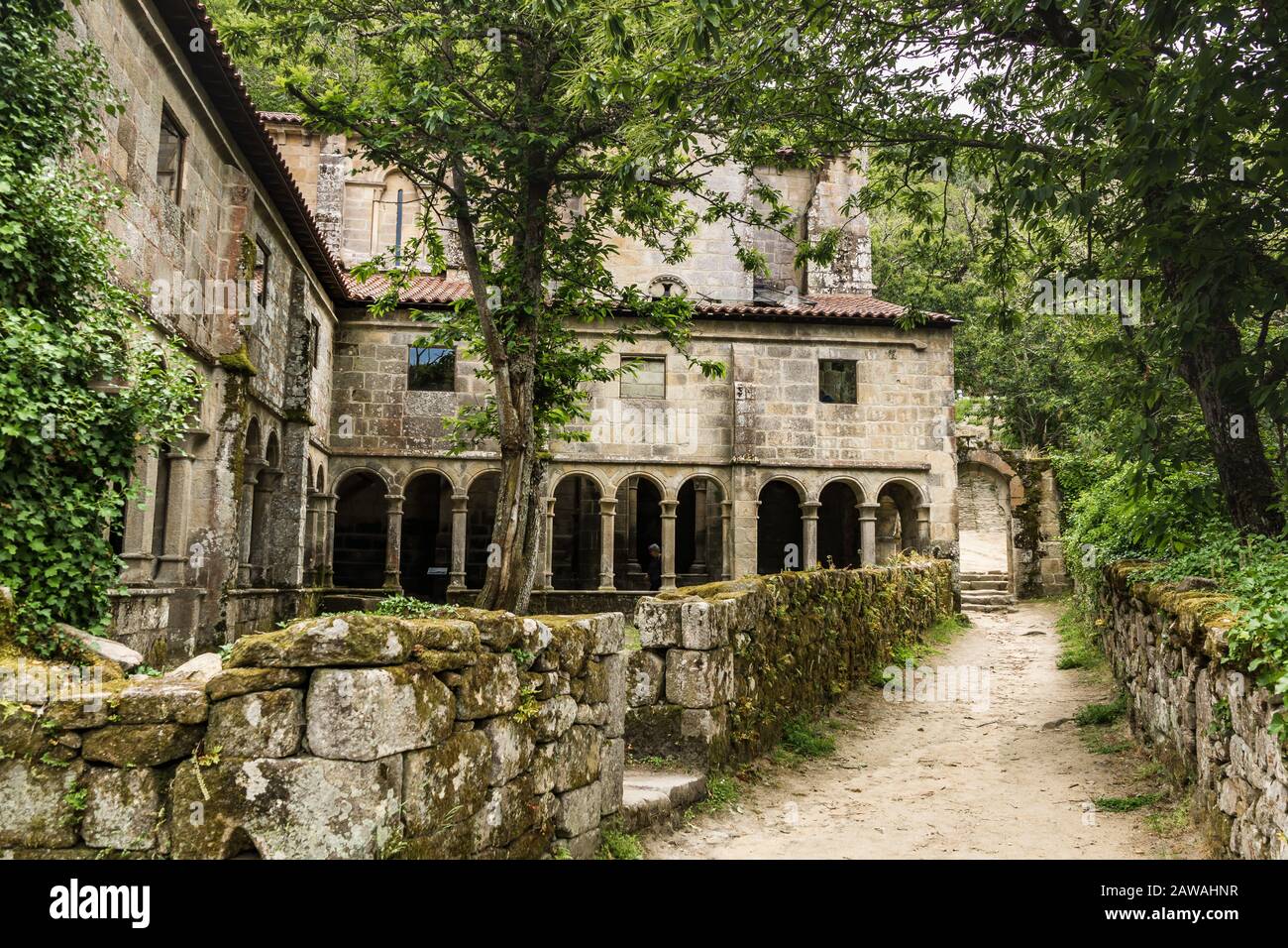 Middle ages monastery hi-res stock photography and images - Alamy
