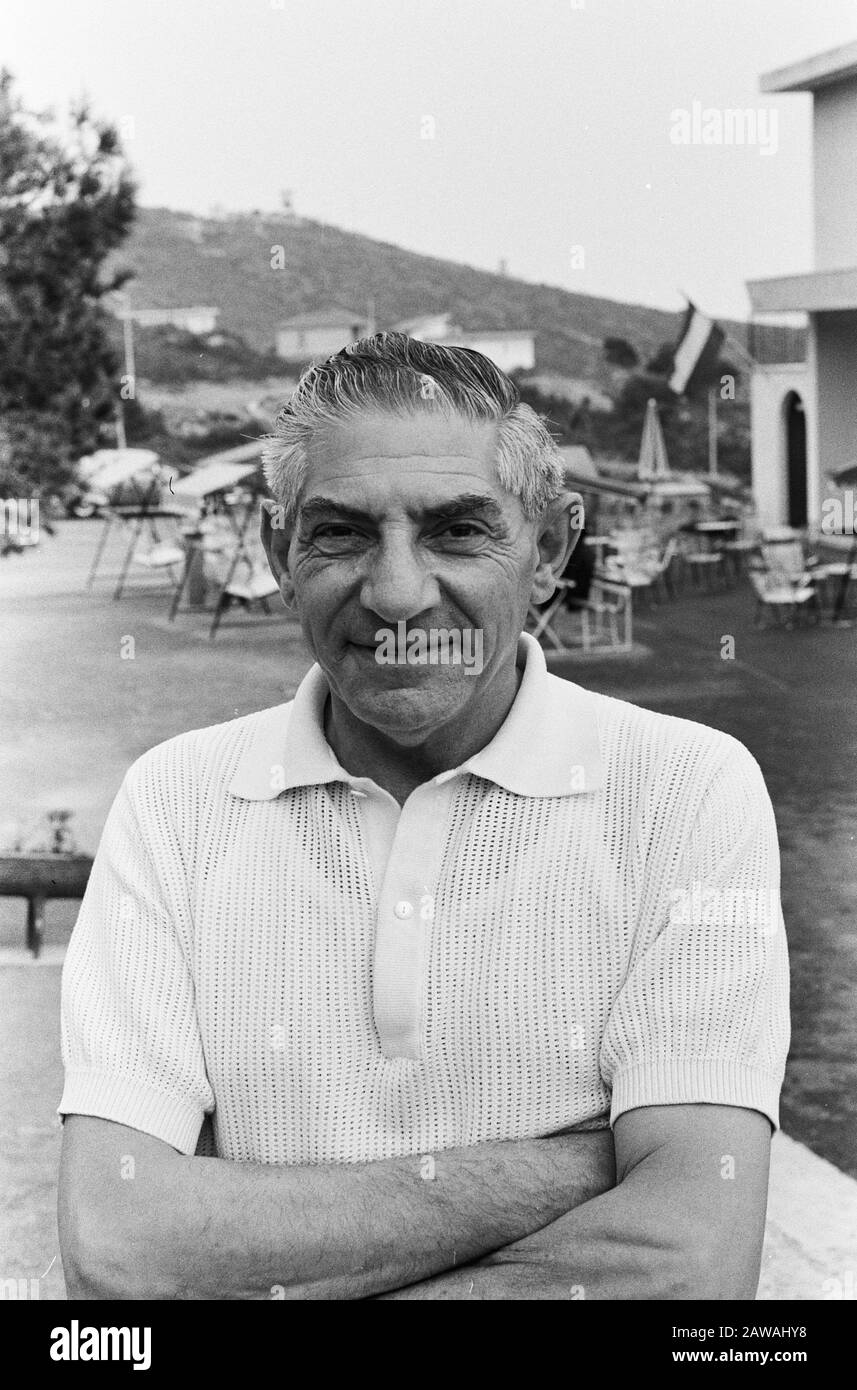 Mies Bouwman and Rudy Carrell on holiday in Italy Date: May 15, 1963 ...