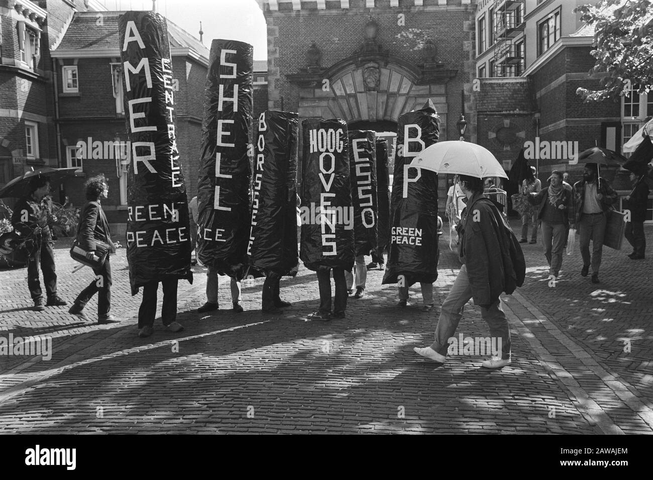 Demonstration in rain Black and White Stock Photos & Images - Alamy