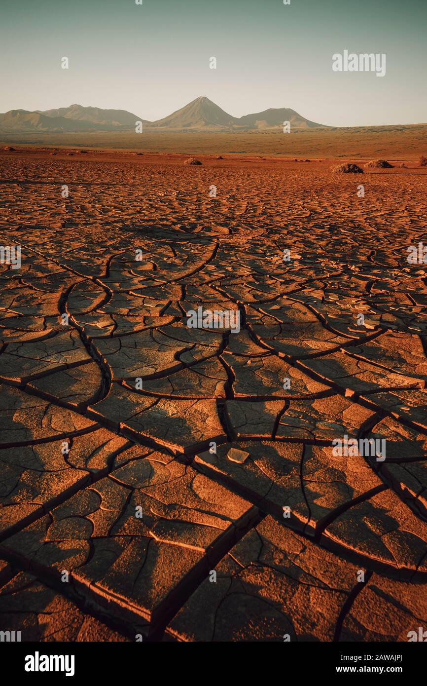 erosion cracks in Atacama desert Stock Photo - Alamy
