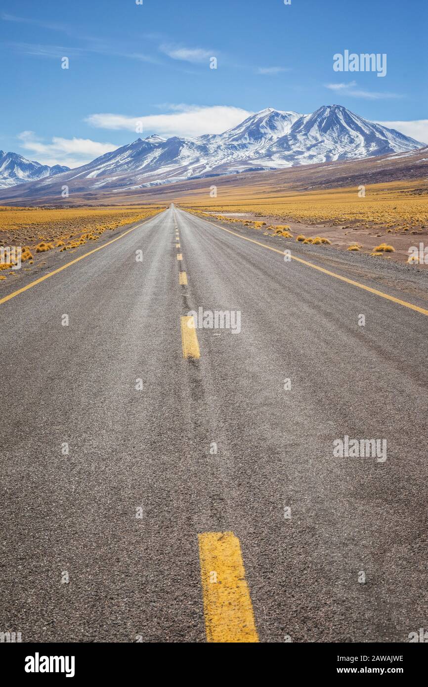 Infinity road hi-res stock photography and images - Alamy