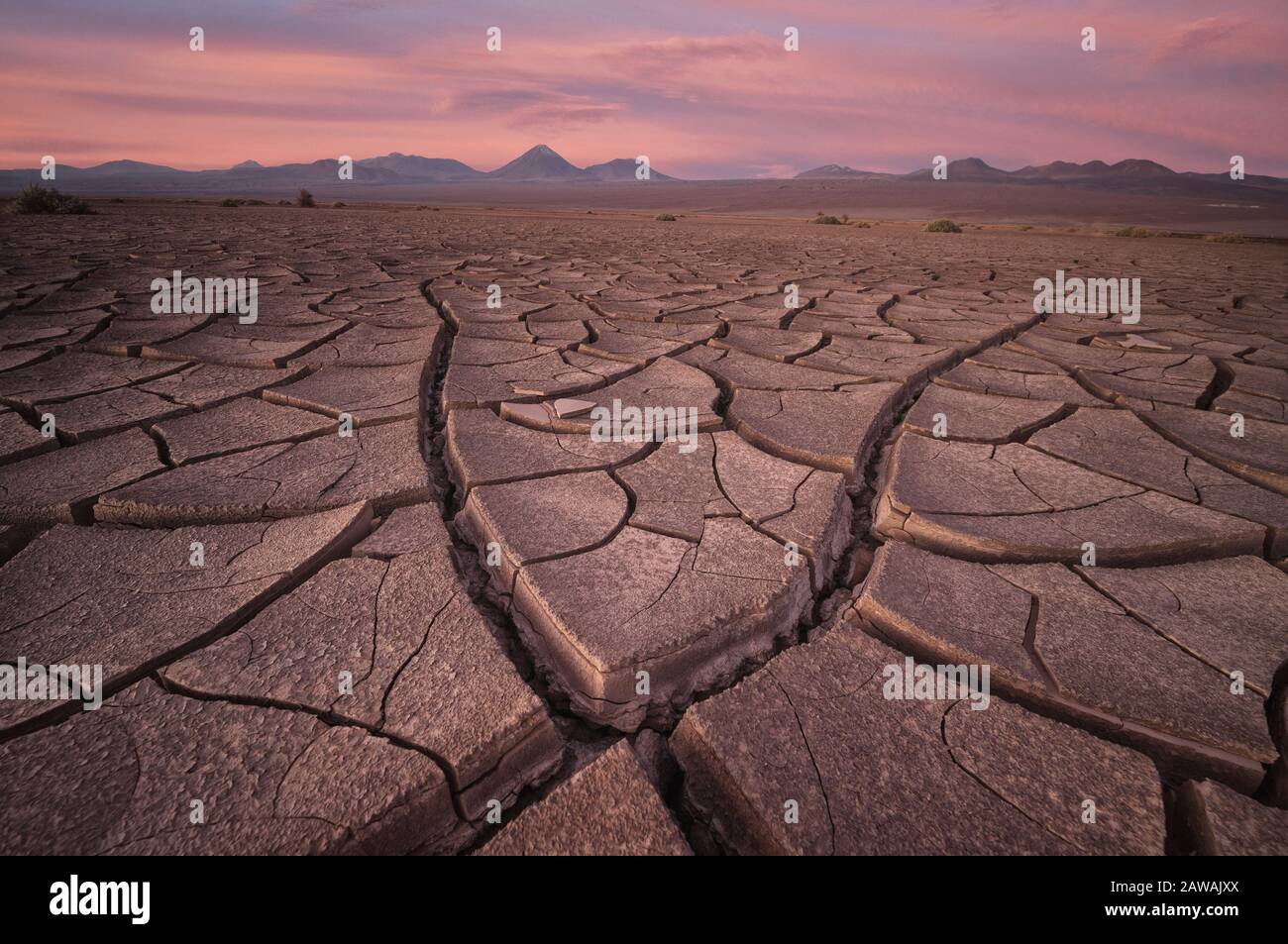 desert cracks and volcanoes in atacama desert Stock Photo - Alamy