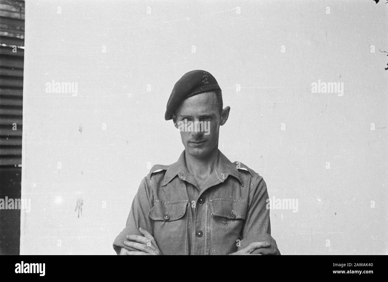 Passport IV [soldier with beret, without rank insignia] Date: 1947 ...