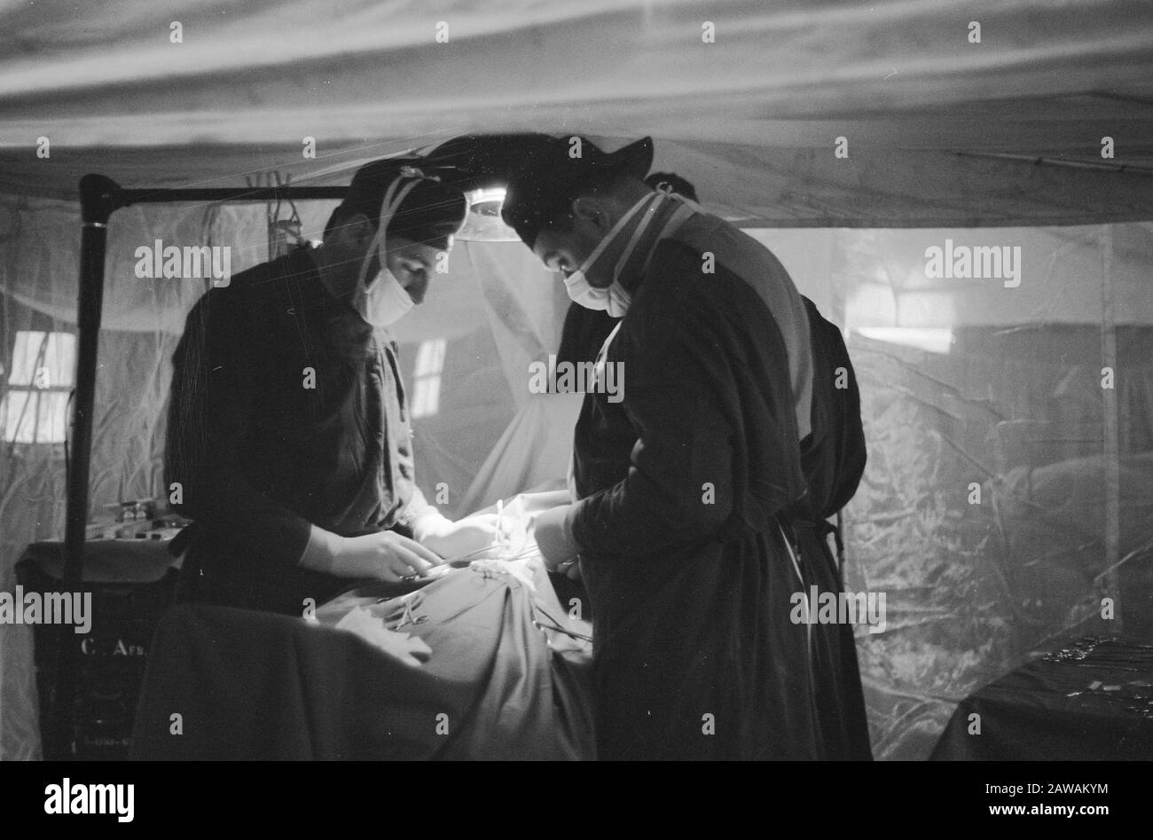 Military operating rooms Black and White Stock Photos & Images - Alamy