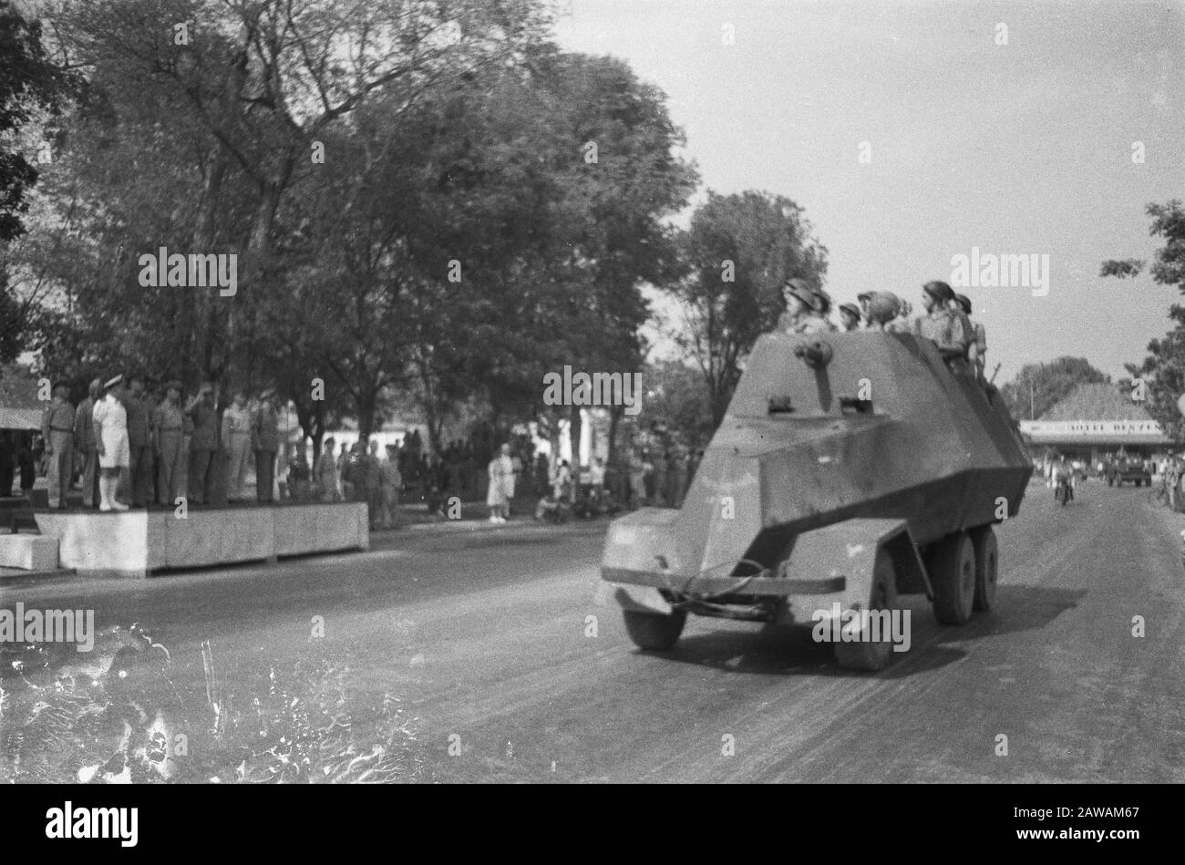 parade for the British General Montagu Stopford Military weapon ...