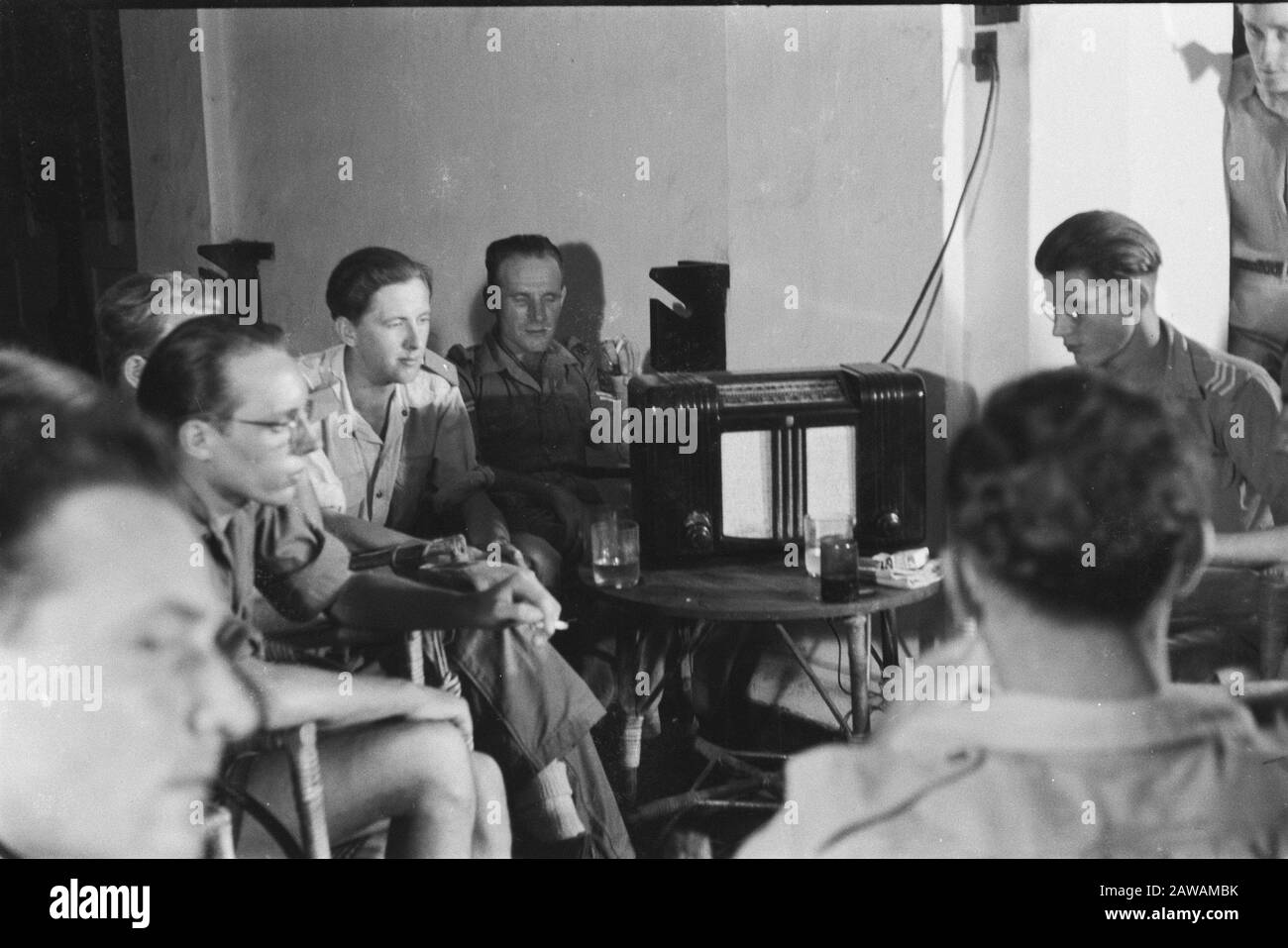 Party night in Harmony Soldiers at the radio Date: November 1946 ...