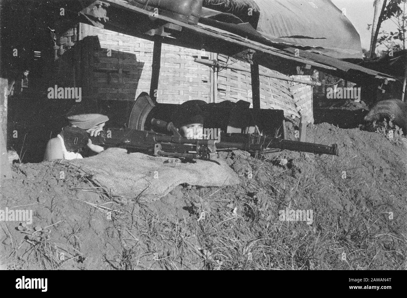 Machine gun post hi-res stock photography and images - Alamy