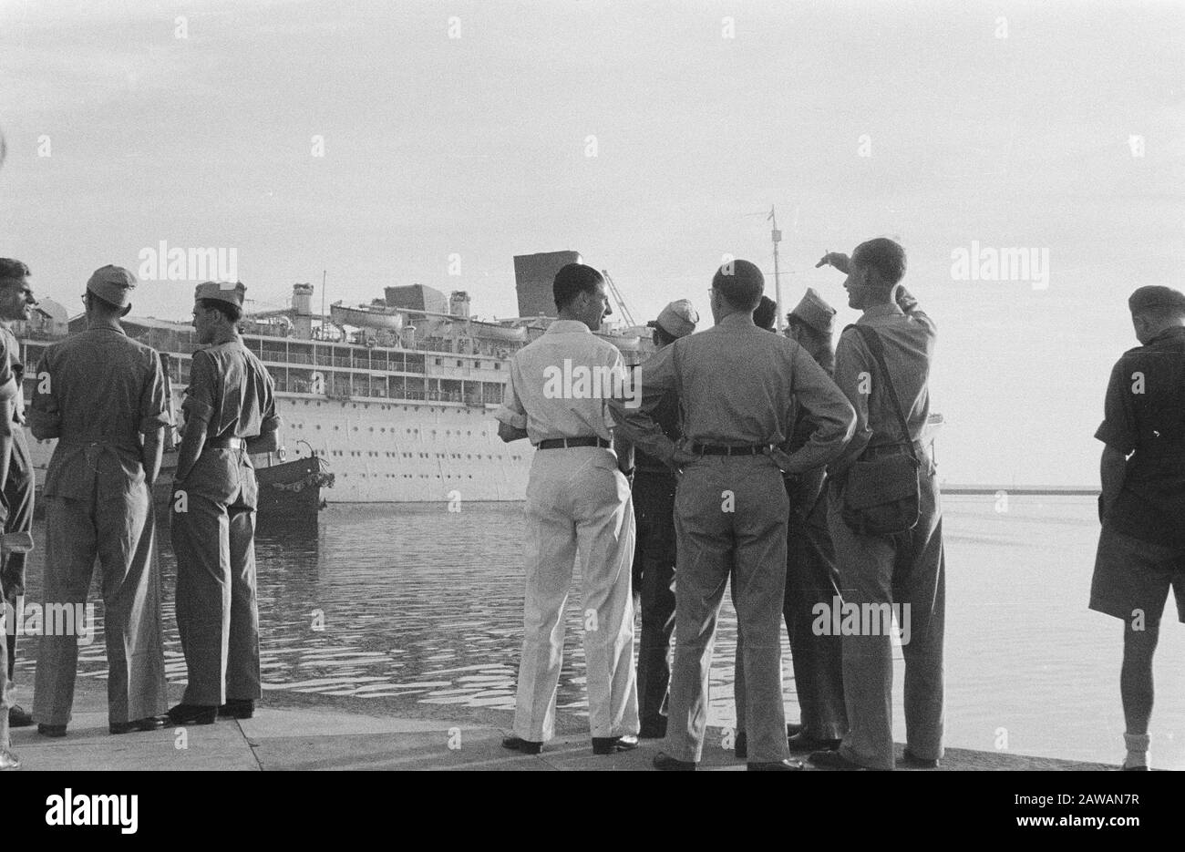 reunification, the arrival of the motor ship Oranje Soldiers on the ...