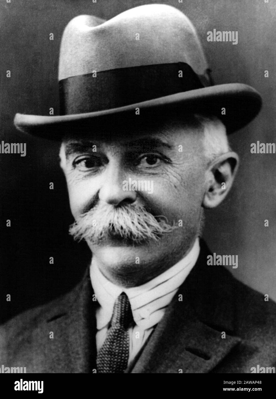 1920 ca, FRANCE : The Baron PIERRE DE FREDY DE COUBERTIN ( 1863 - 1937 ...