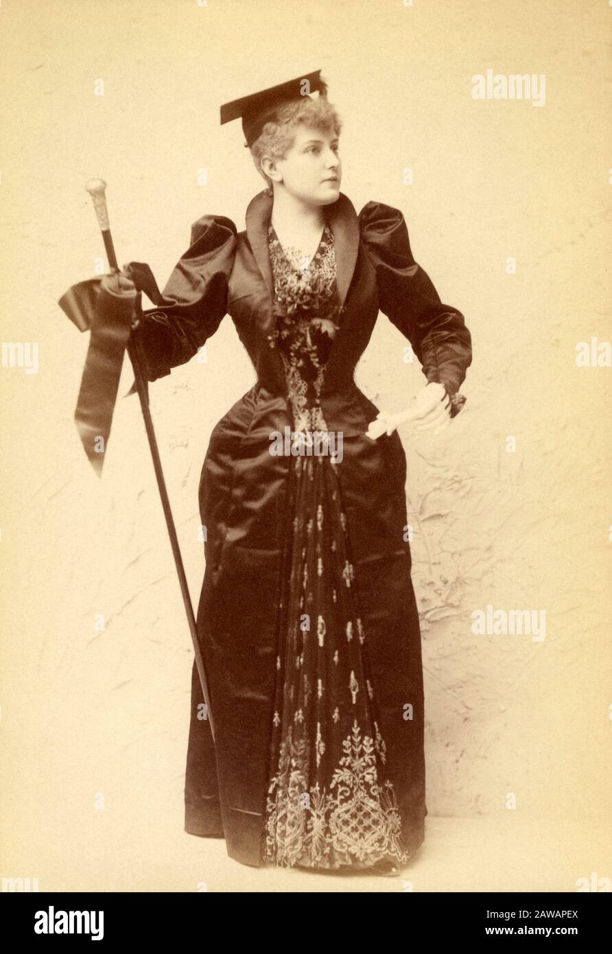 1890 ca , New York , USA : The celebrated american dancer and actress ...