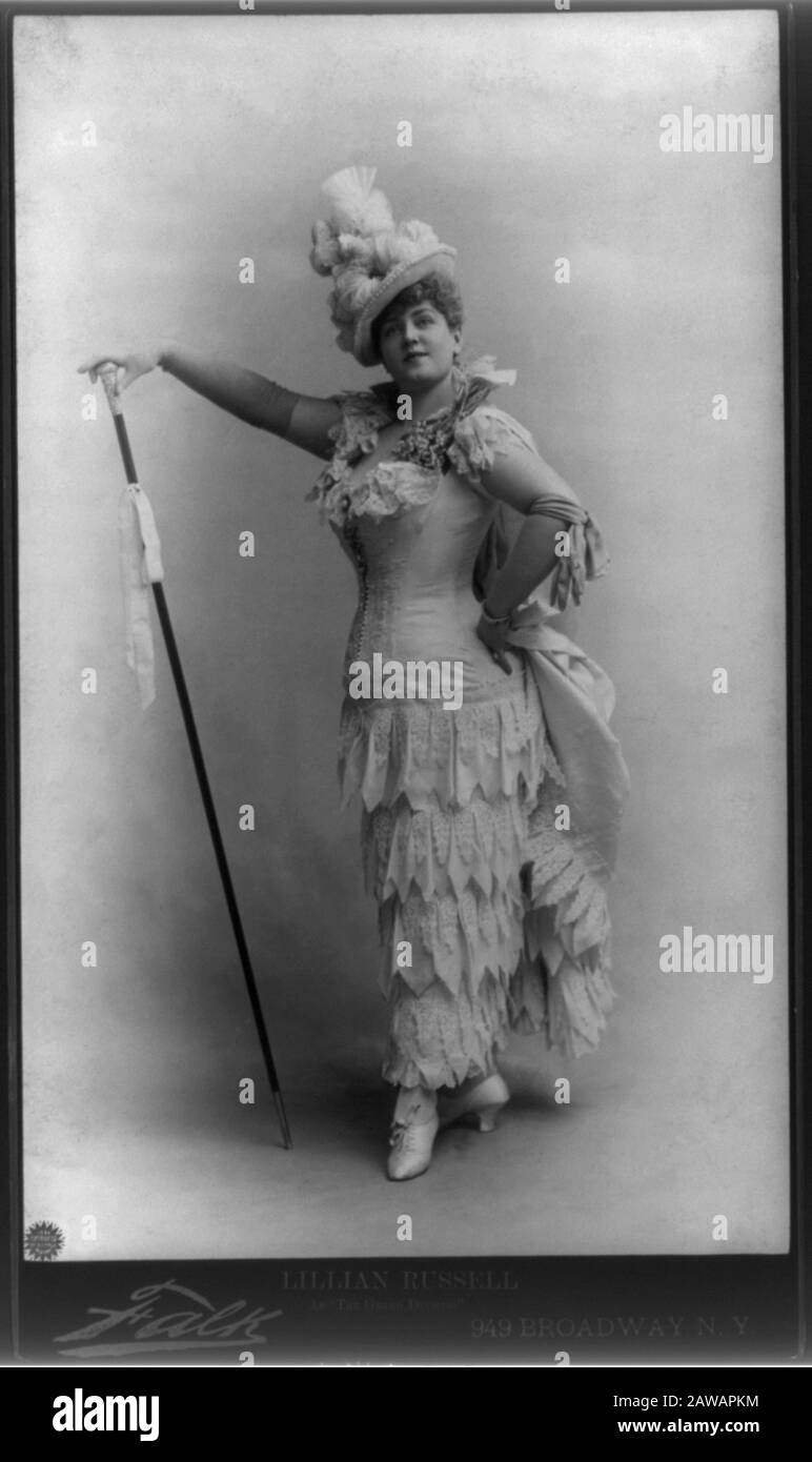 1890 , New York , USA : The celebrated american dancer and actress ...