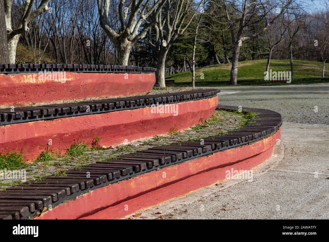 Geometric bench hi-res stock photography and images - Alamy