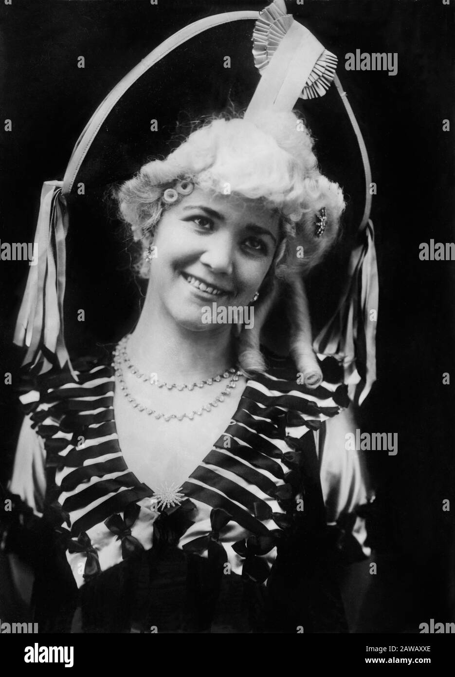 1906 , NEW YORK : The italian opera singer soprano EMMA TRENTINI ( 1878 ...