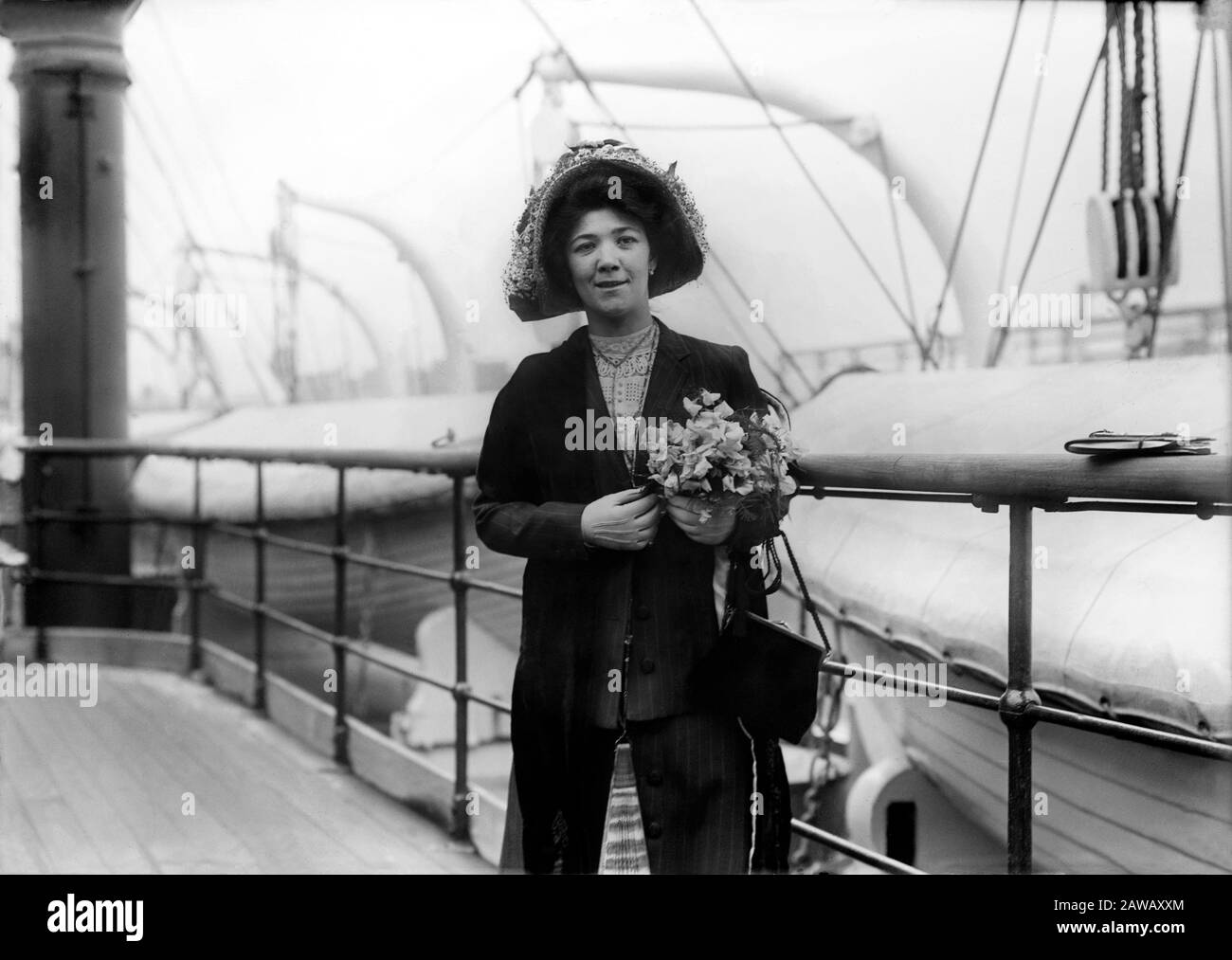 1915 , 7 march , NEW YORK : The italian opera singer soprano EMMA ...