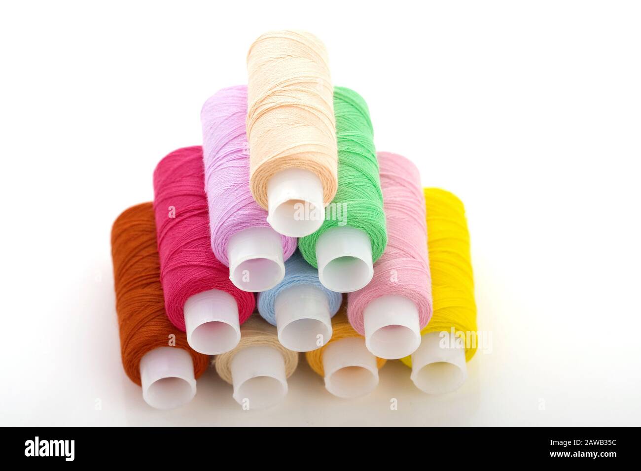 Image of the colorful spools threads Stock Photo - Alamy