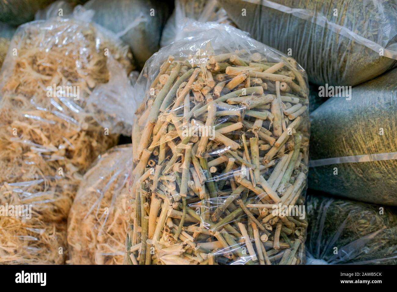 Marijuana plant roots hi-res stock photography and images - Alamy