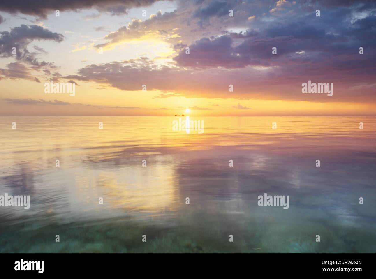 Sky background and water reflection on sunset. Nature composition Stock ...