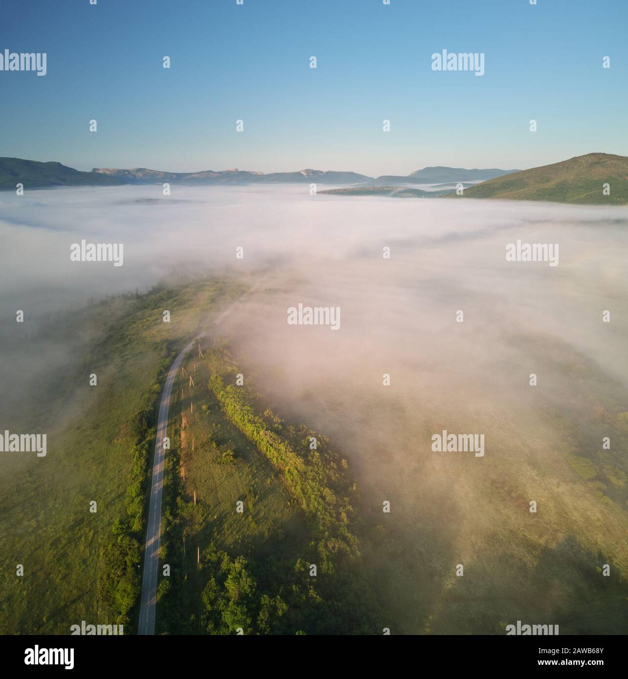 Country road foggy mountain aerial hi-res stock photography and images ...