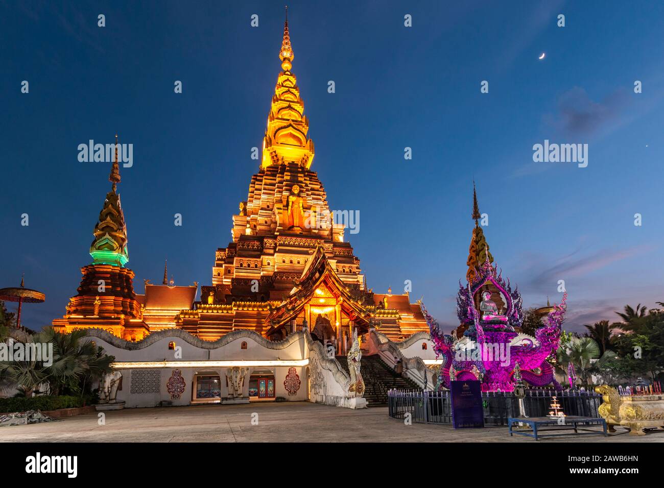 Temple jinghong hi-res stock photography and images - Alamy