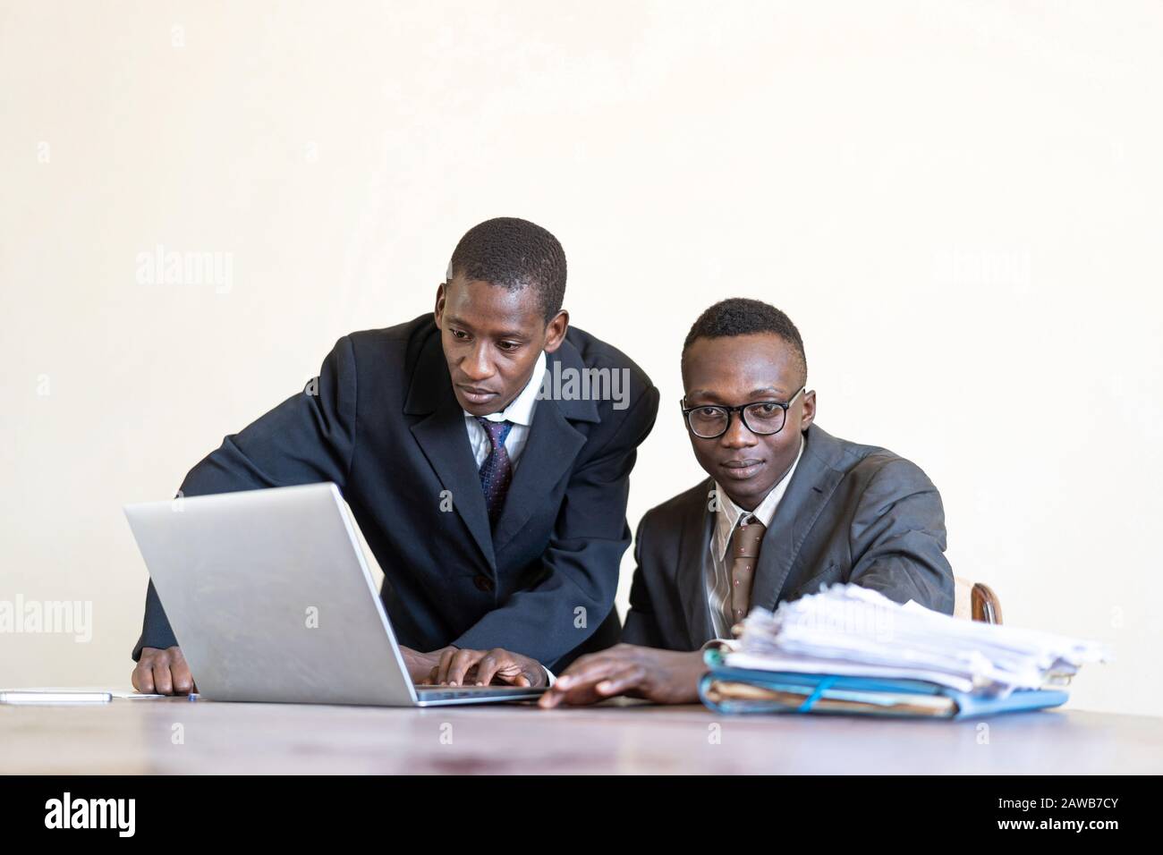 Laptop africa class hi-res stock photography and images - Alamy