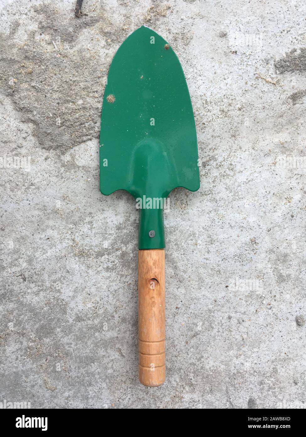 Side view shovel hi-res stock photography and images - Alamy