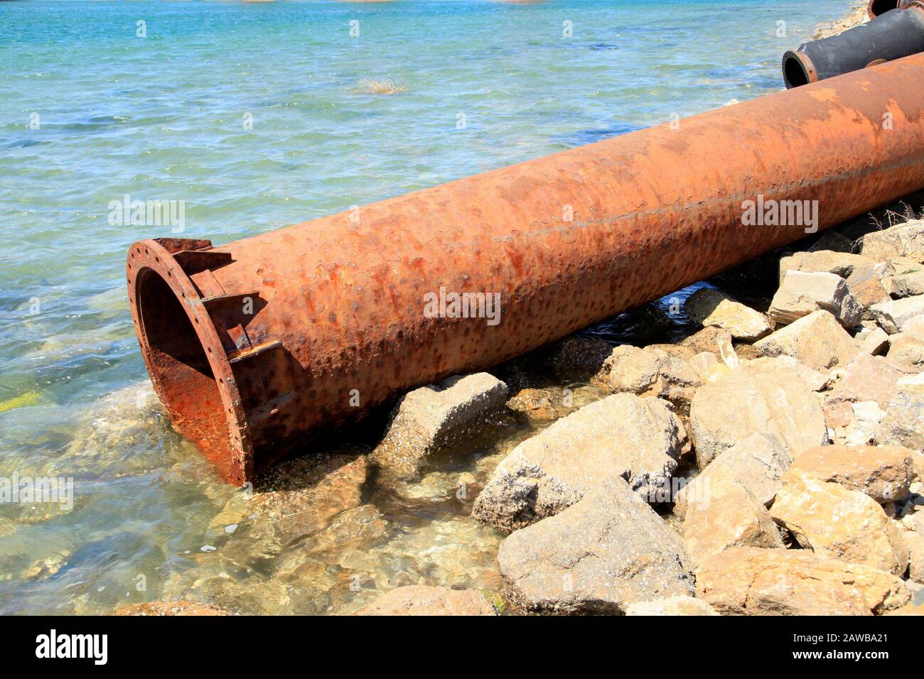 The rusty iron pipe Stock Photo - Alamy