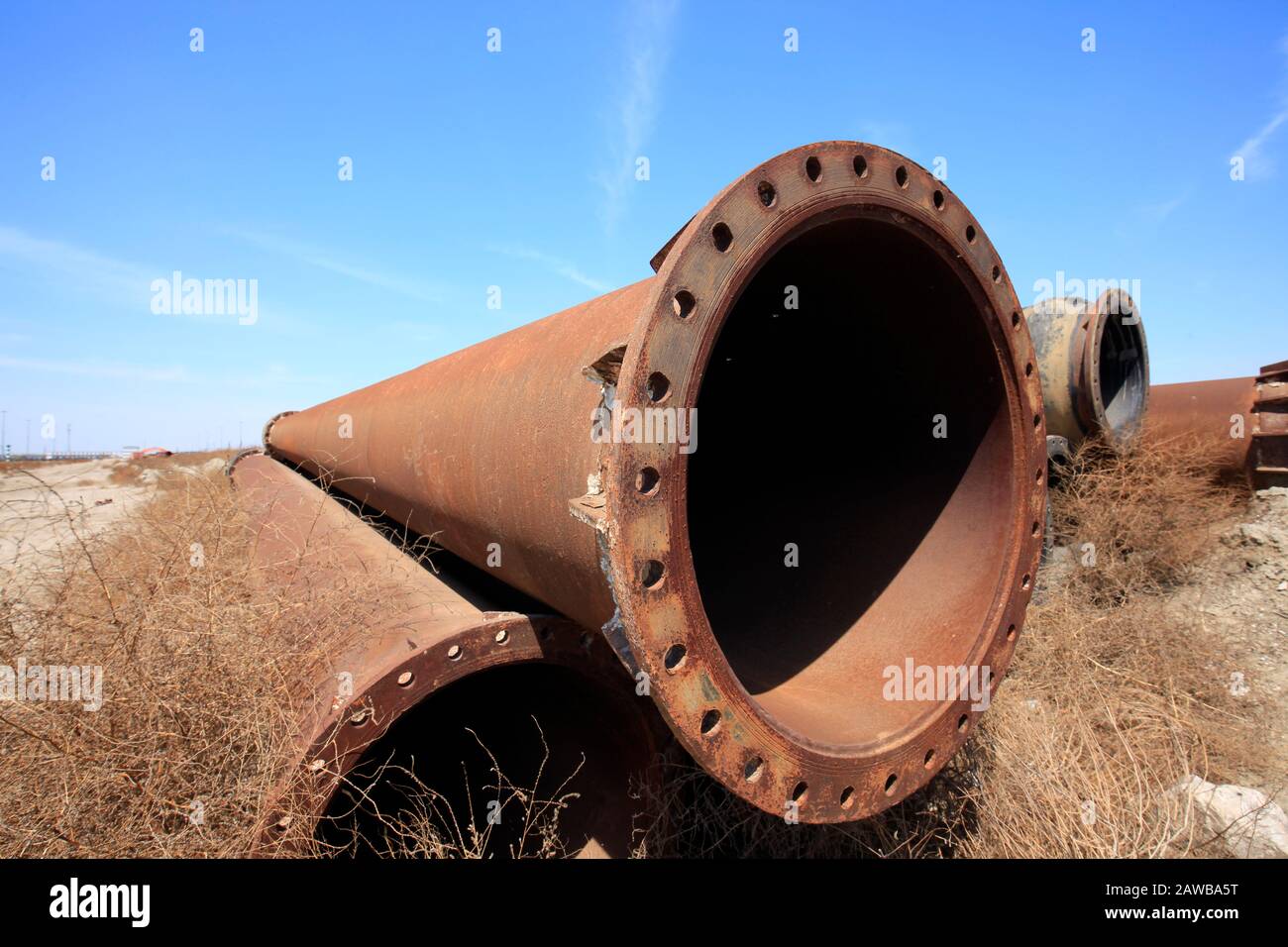The rusty iron pipe Stock Photo - Alamy
