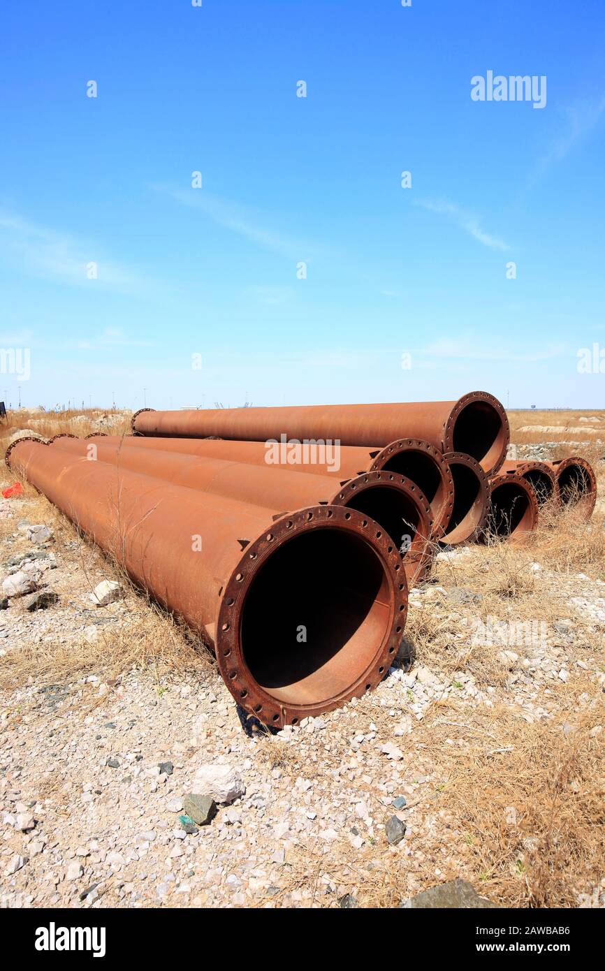 Structure duct old pipe piping hi-res stock photography and images - Alamy