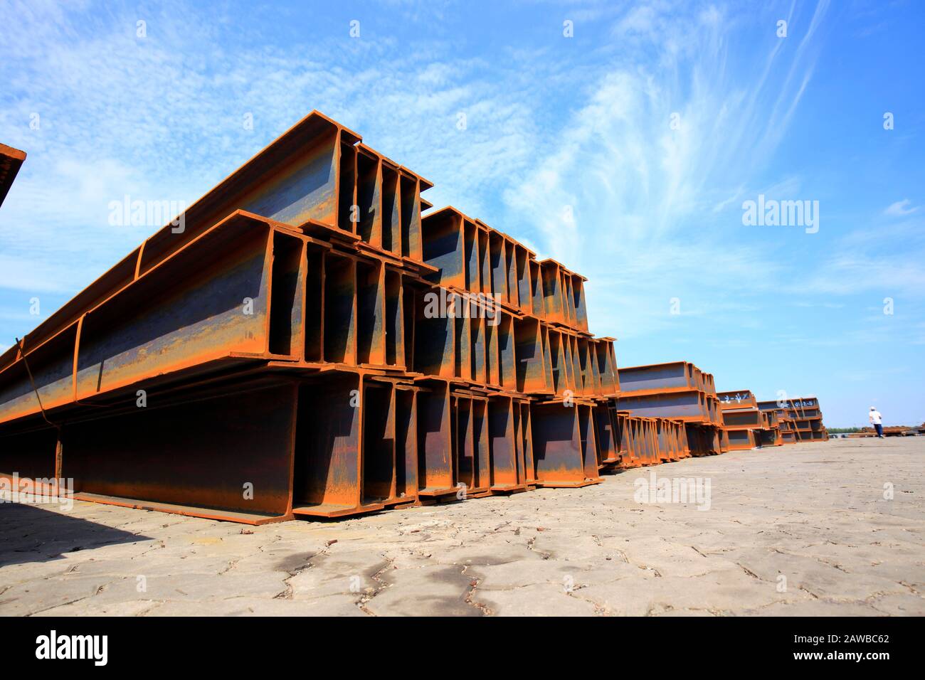 Steel channel bar hi-res stock photography and images - Alamy