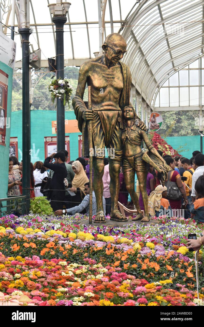 Flow show hi-res stock photography and images - Alamy