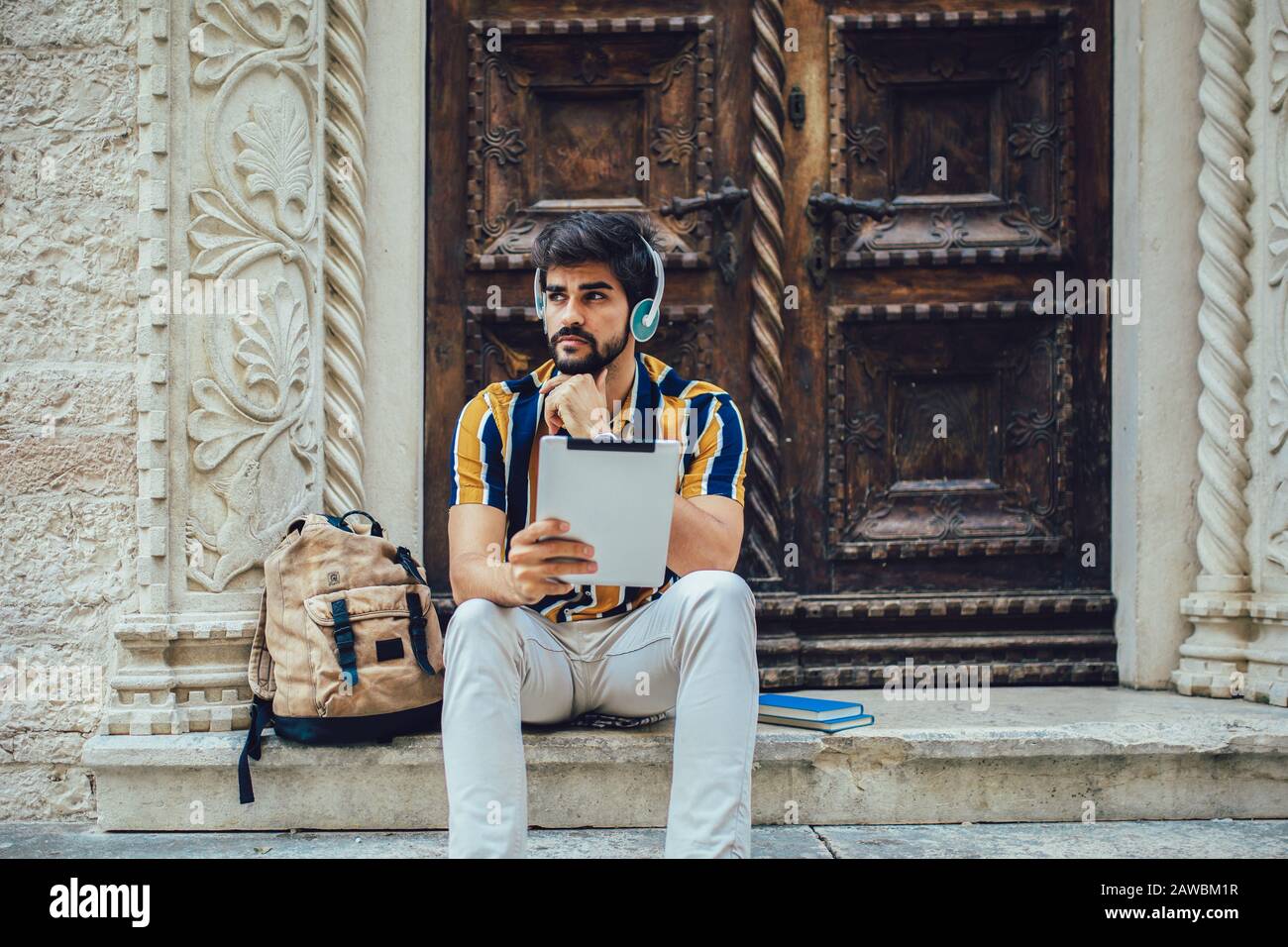 Handsome tourist hi-res stock photography and images - Alamy