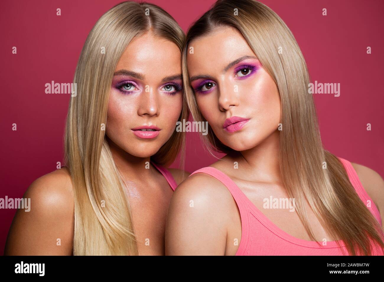 Straight white couple hi-res stock photography and images - Alamy