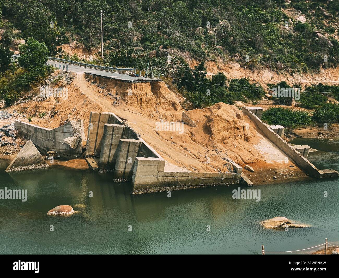 Broken concrete bridge hi-res stock photography and images - Alamy