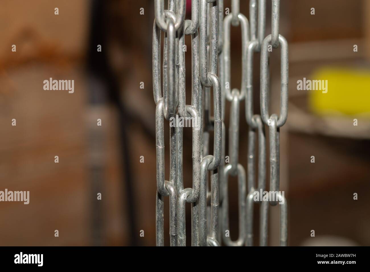 Industrial chains. hanging chain close up Stock Photo - Alamy