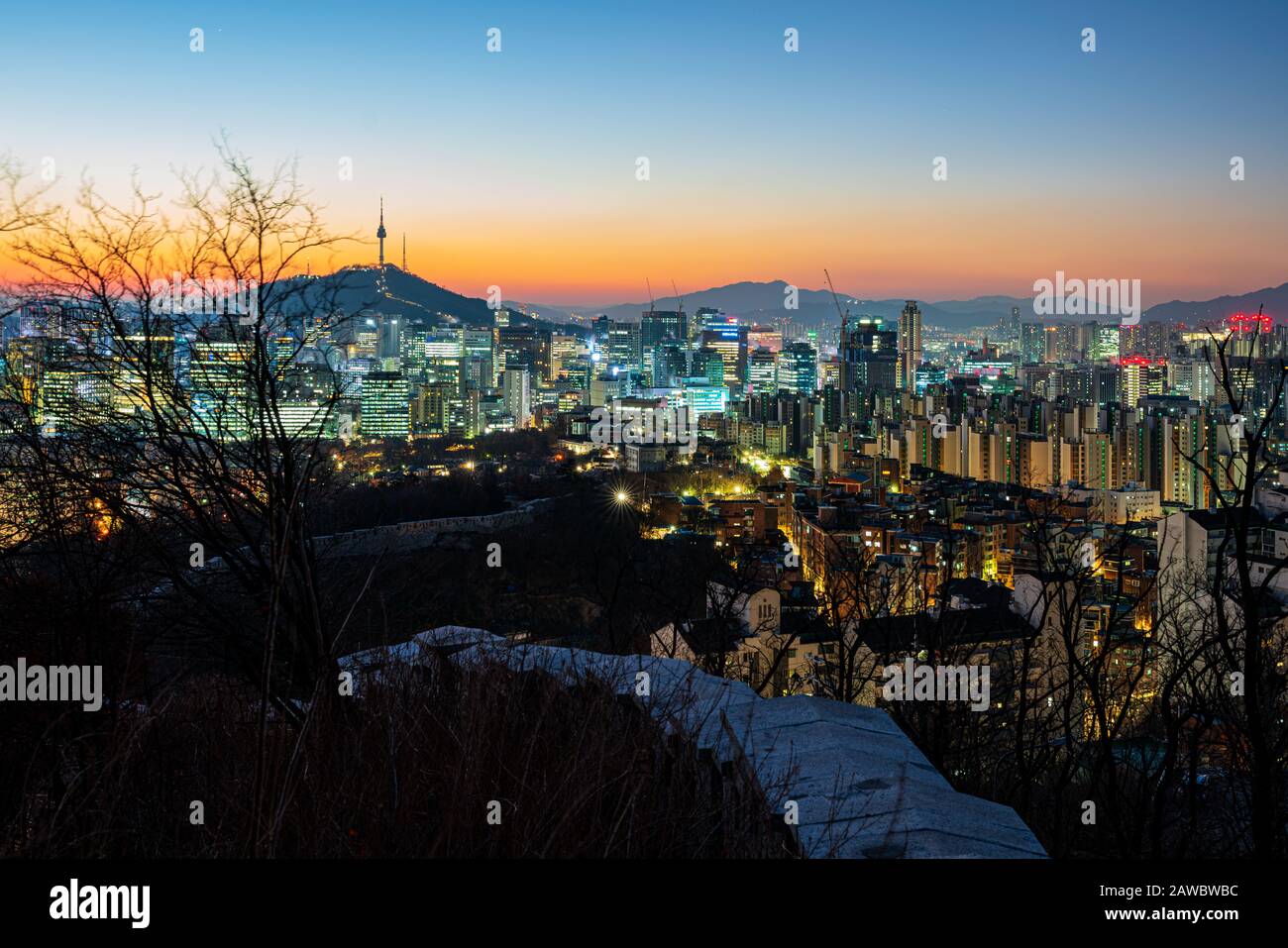 Sunrise seoul city skyline hi-res stock photography and images - Alamy