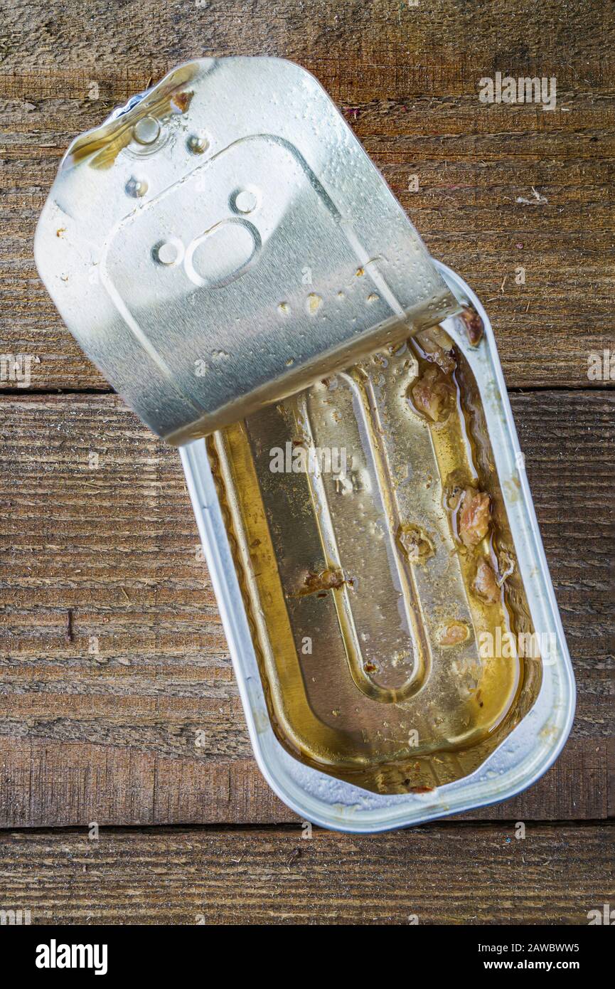 Top view of empty can of Sardines. Close-up, top-view Stock Photo - Alamy