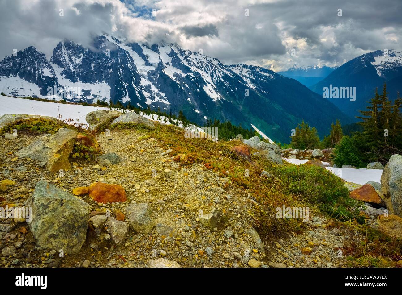 Cascade mountains washington hi-res stock photography and images - Alamy