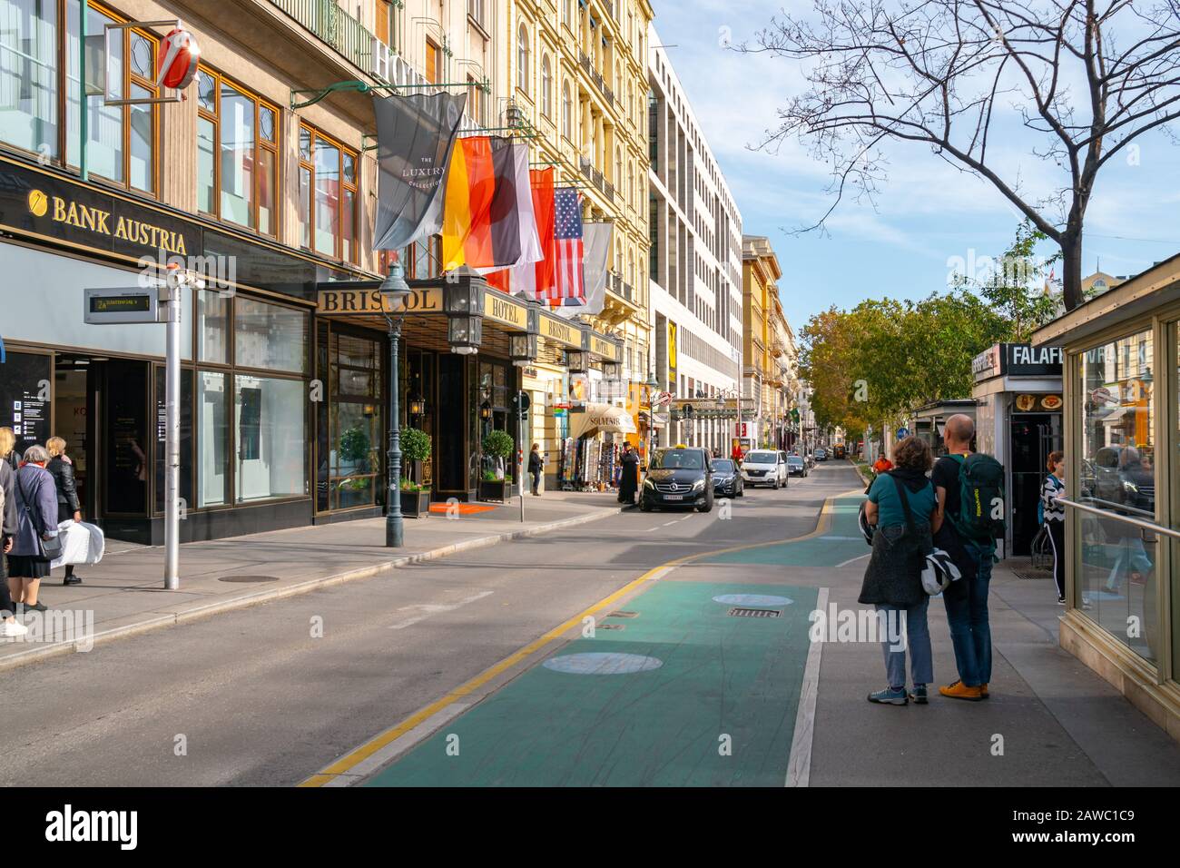 Pedestrian crossing sign vienna hi-res stock photography and images - Alamy