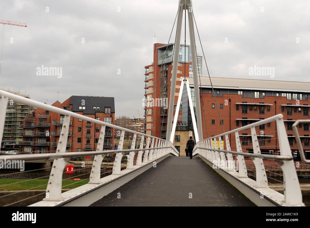 Knights Way Bridge, Clarence Docks, Leeds, Yorkshire Stock Photo - Alamy