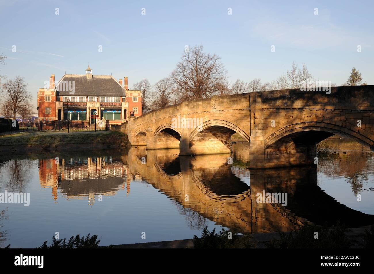 Abbey Park, Cafe and bridge over the River Soar Stock Photo - Alamy