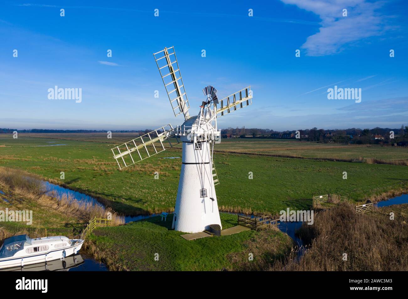 Norfolk broads aerial hi-res stock photography and images - Alamy
