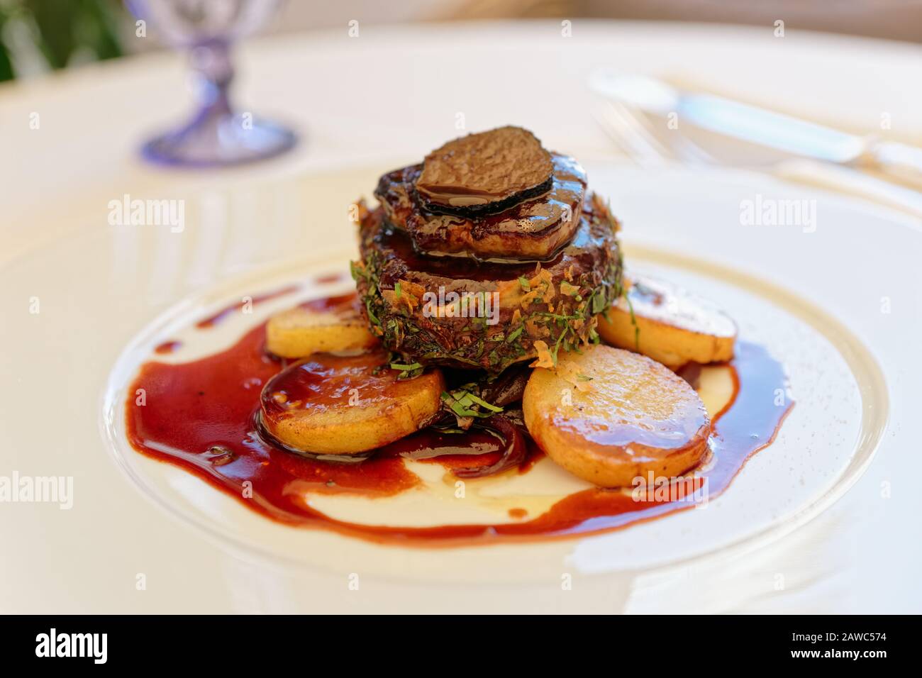 Gourmet beef fillet hi-res stock photography and images - Alamy