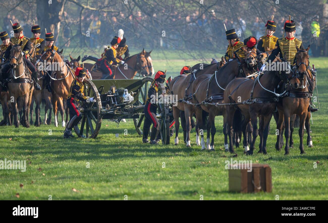 12 regiment royal artillery hi-res stock photography and images - Alamy