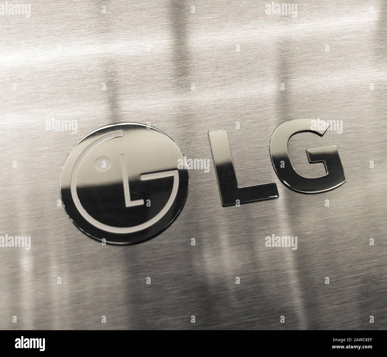 Lg home appliances hi-res stock photography and images - Alamy