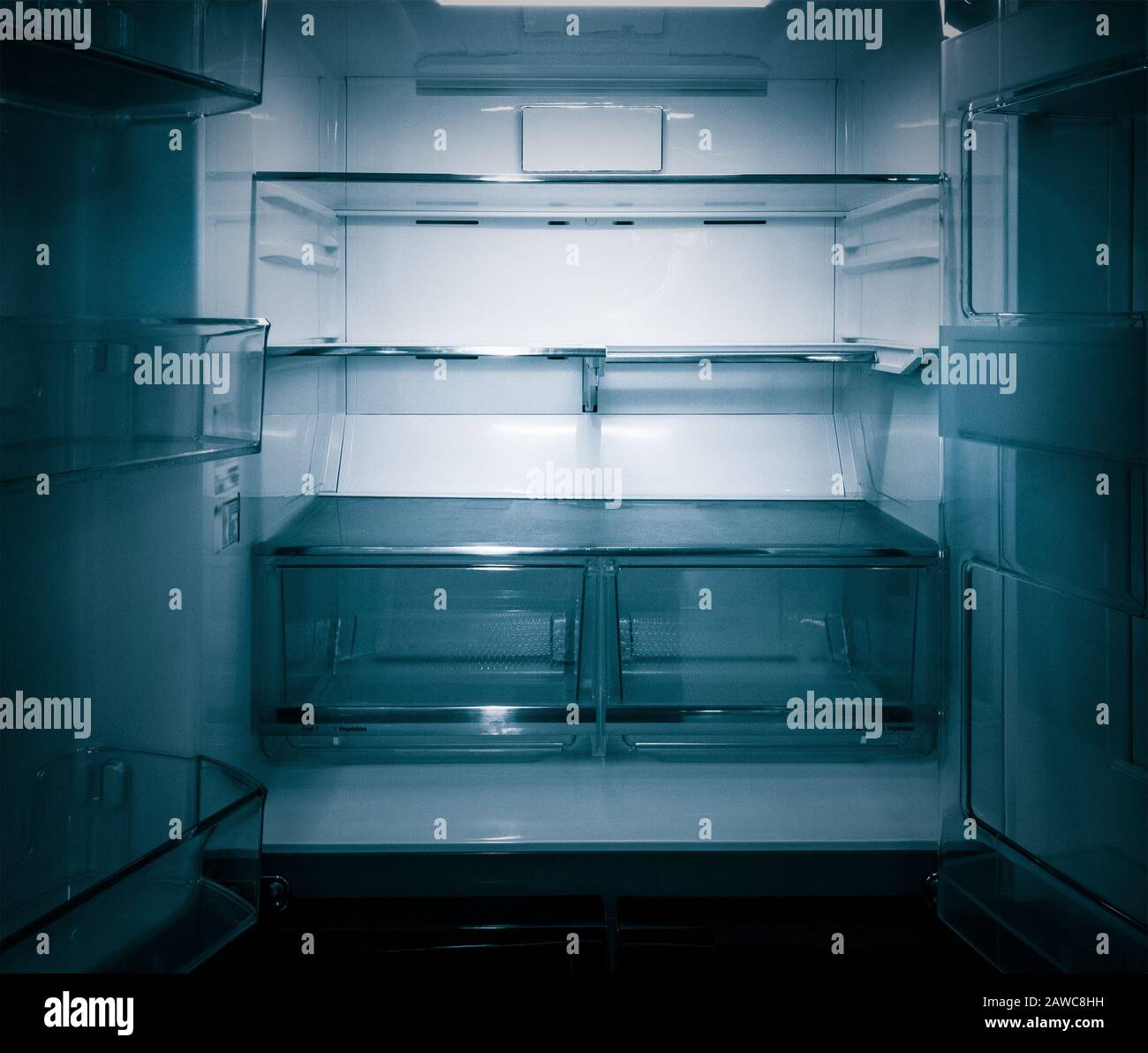 Refrigerator with opened doors hi-res stock photography and images - Alamy