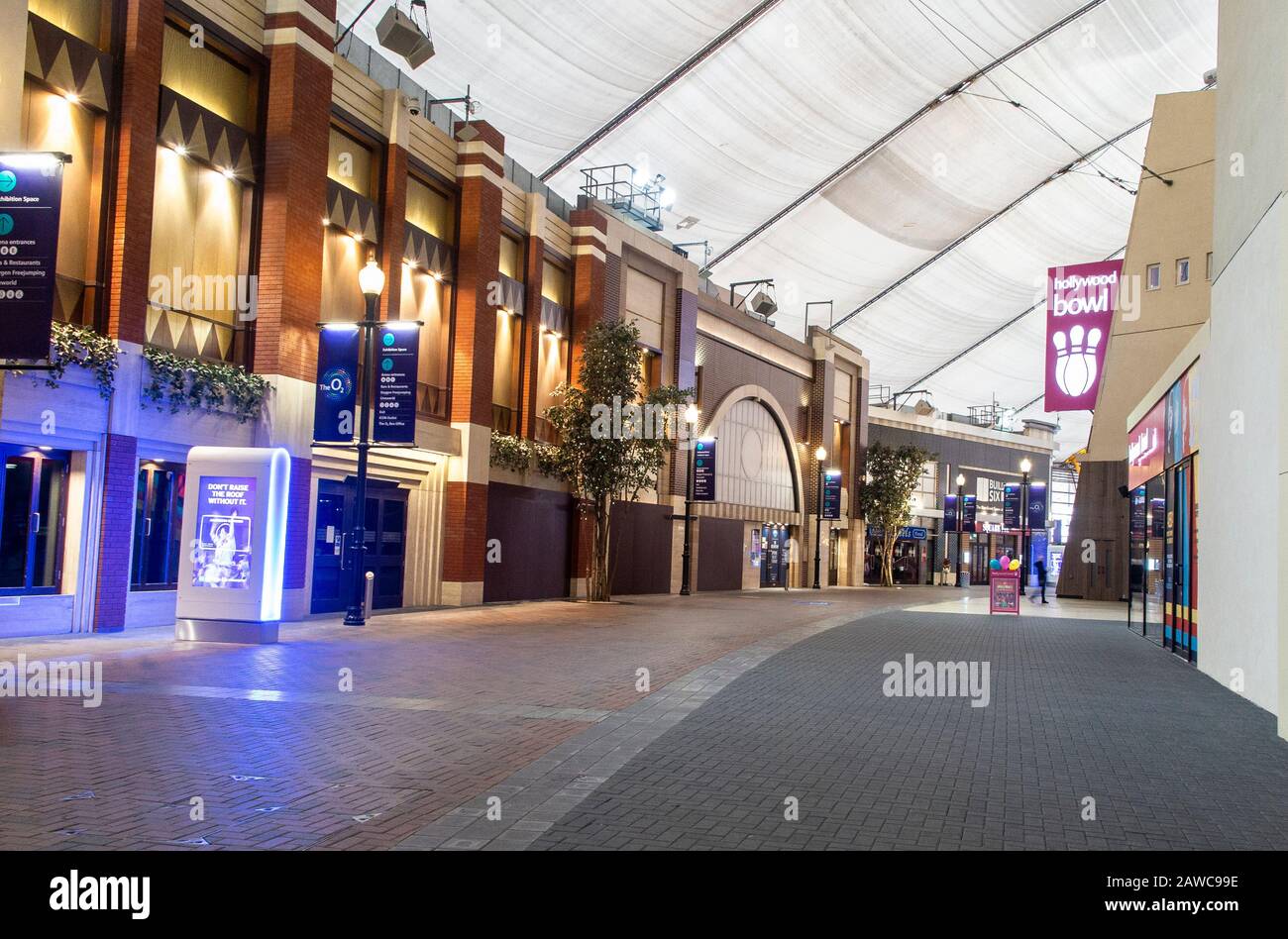 An empty shopping mall in the interior of the O2 Millennium Dome in ...