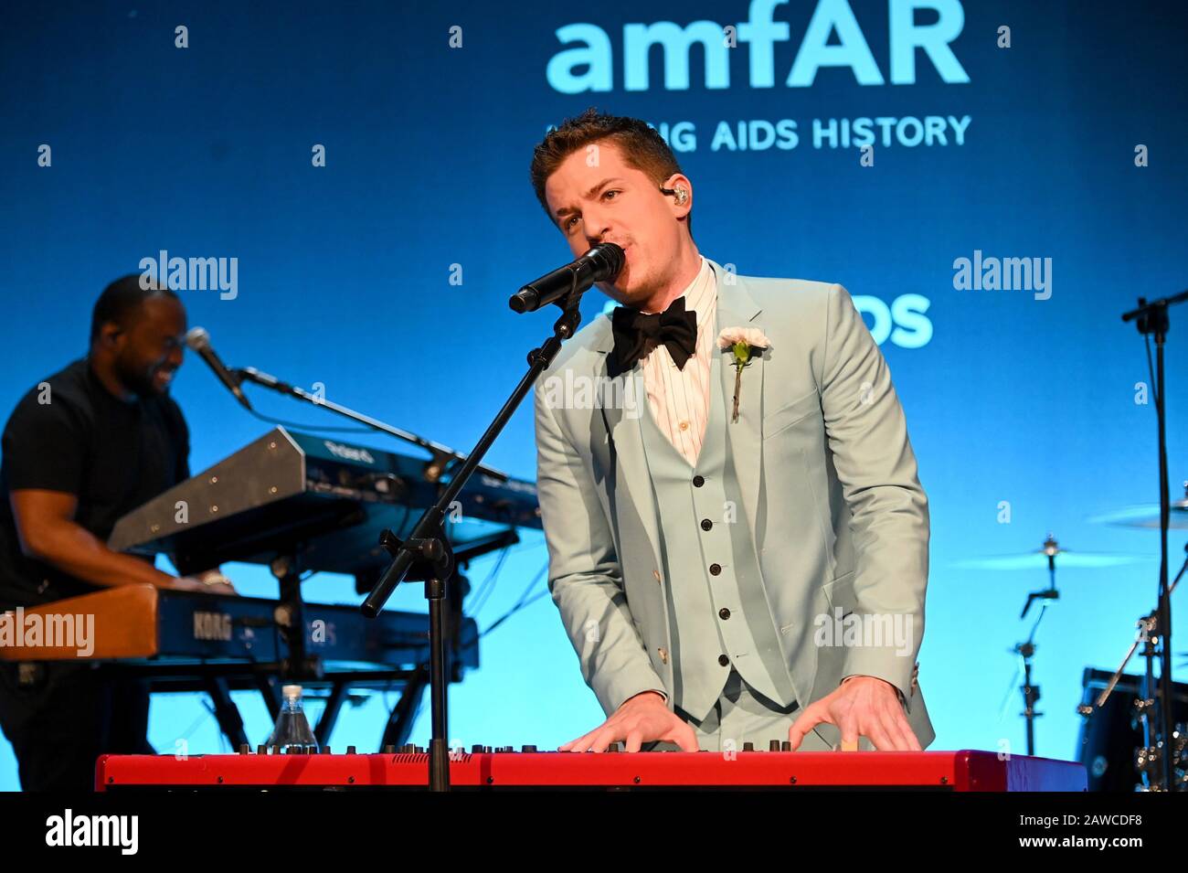 Charlie puth red carpet hi-res stock photography and images - Alamy