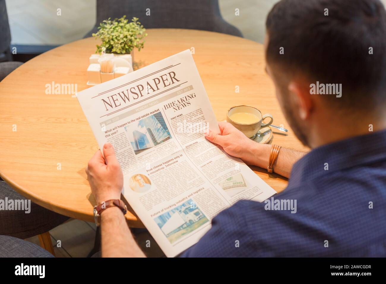 Back view handsome man hi-res stock photography and images - Alamy