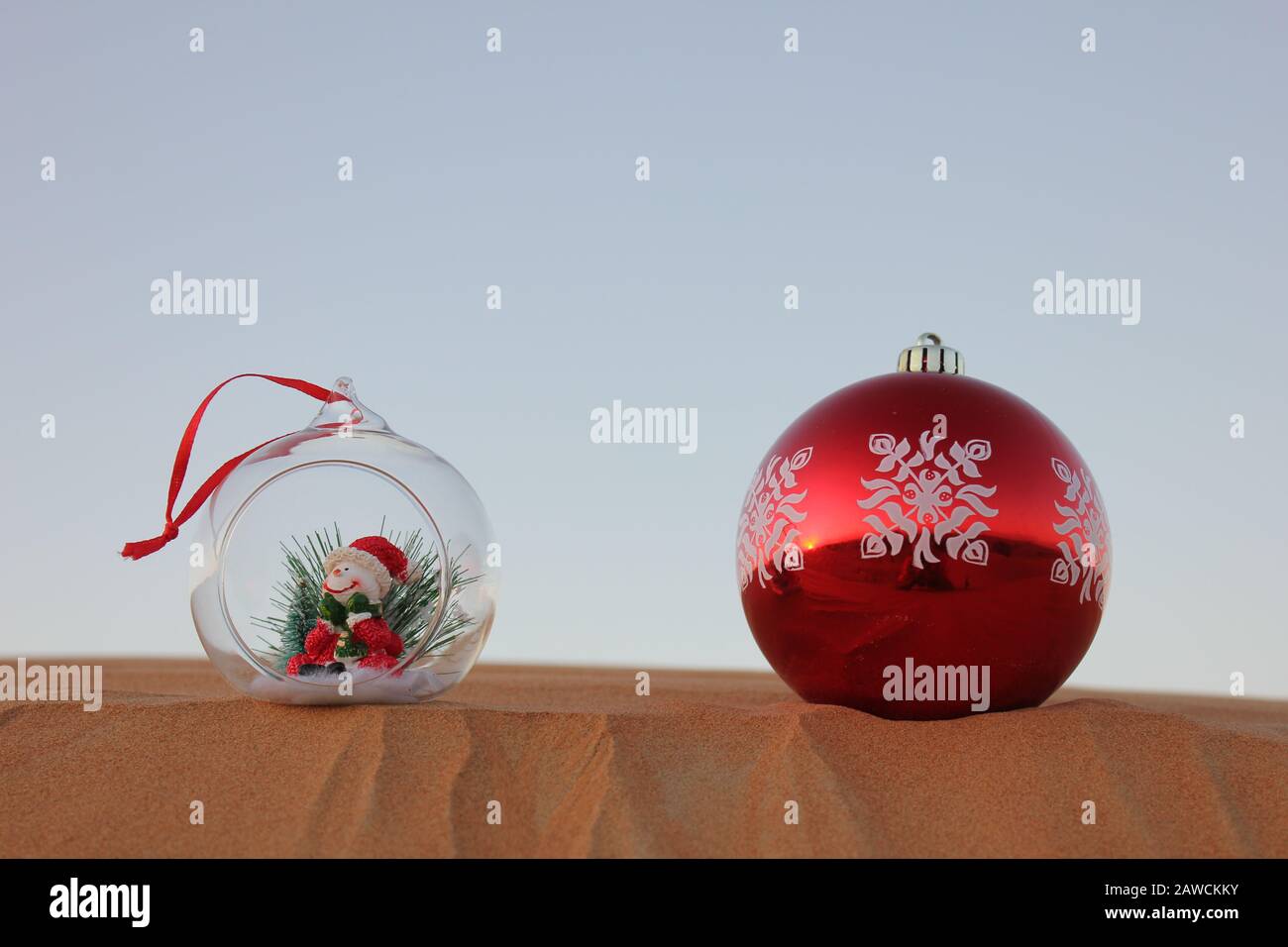 Seasons greetings dubai hi-res stock photography and images - Alamy