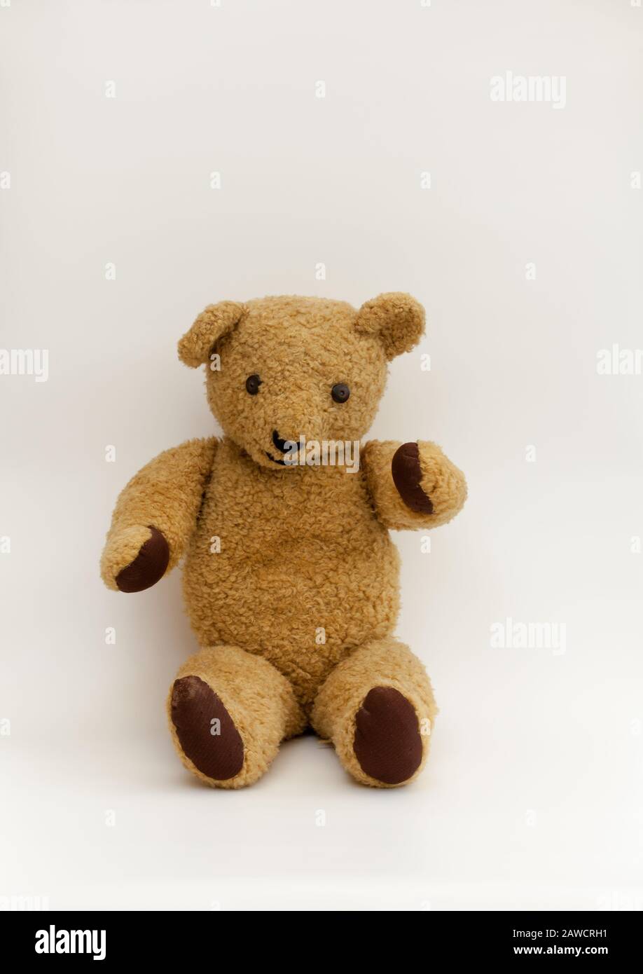 Old fashioned teddy bear hi-res stock photography and images - Alamy